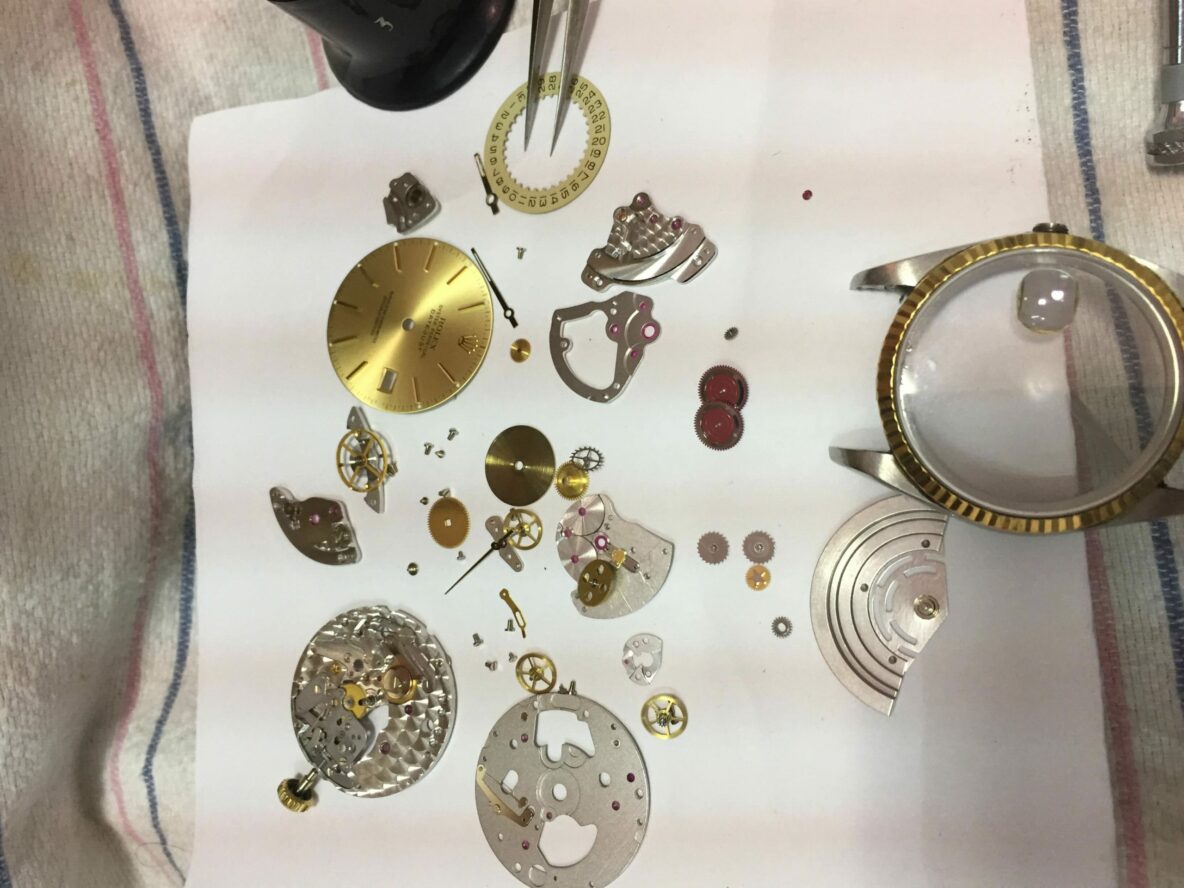 Watch Overhaul Service For Mechanical & Quartz Movement | CLA