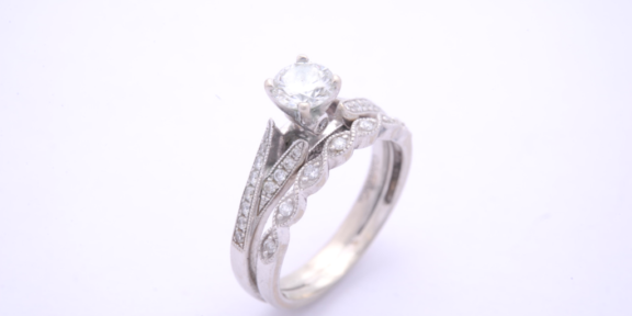 How to Get Started With Class Ring Stone Replacement