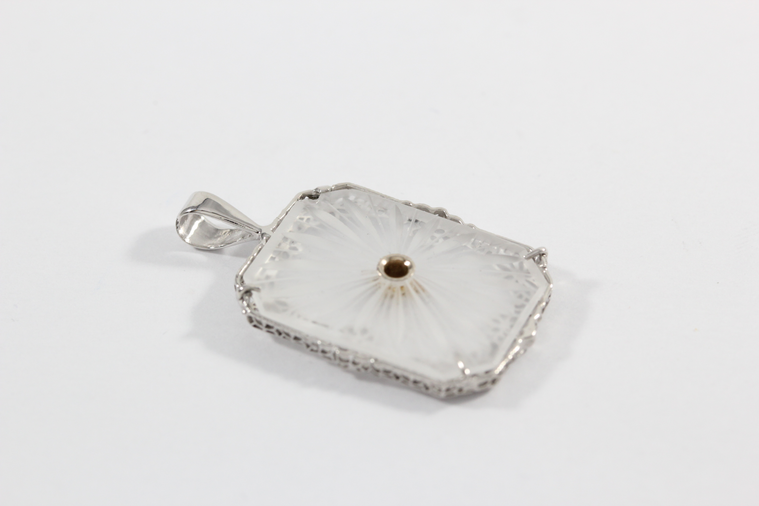 Heirloom Jewelry: How to Pass Down Your Pieces for Generations to Come