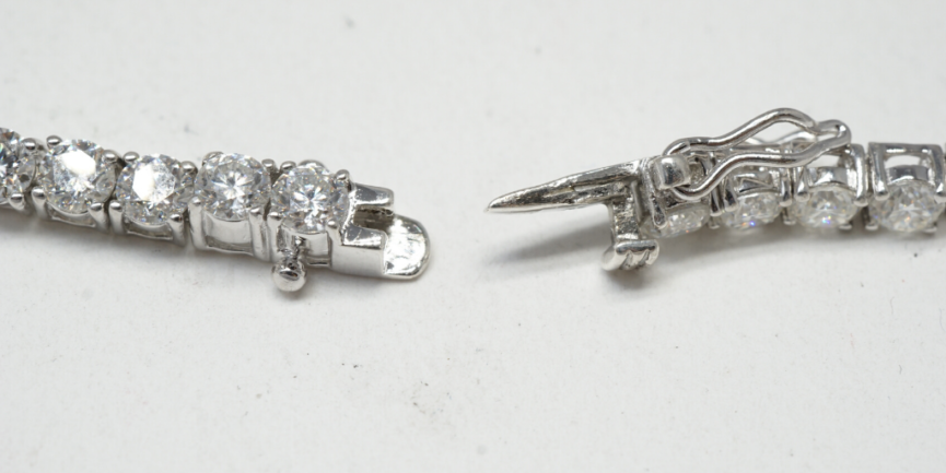 4 Ways to Fix a Broken Tennis Bracelet
