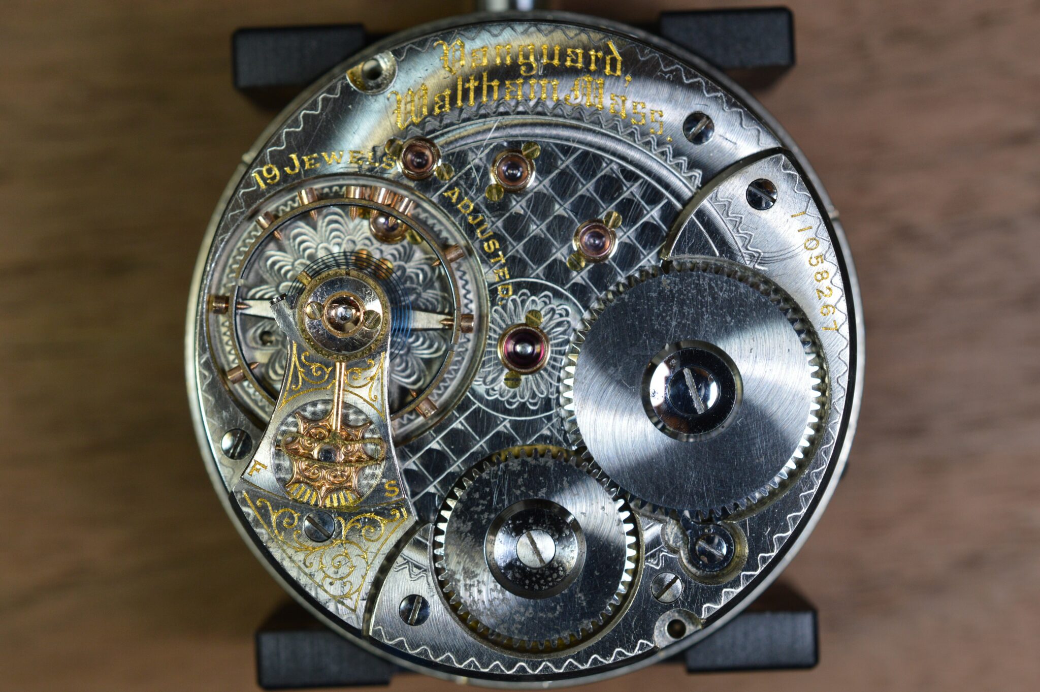 How to Clean a Watch: The Do’s and Don'ts of Watch Cleaning