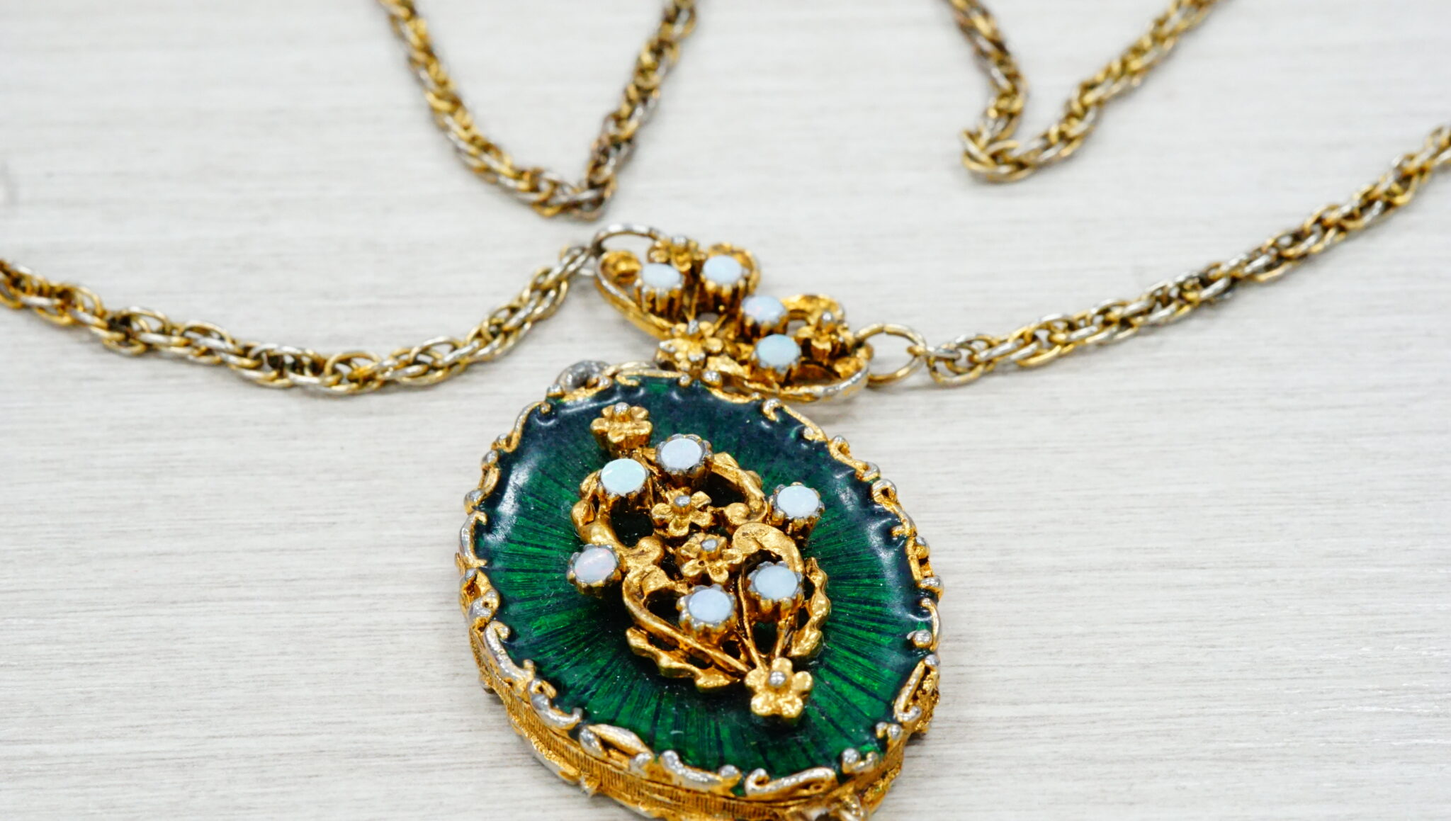 What's the Cost of a Cracked Ring Repair?