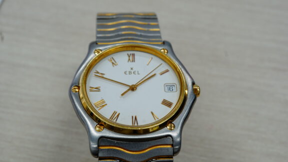 How to Measure Your Wrist to Choose the Right Watch Dial Size