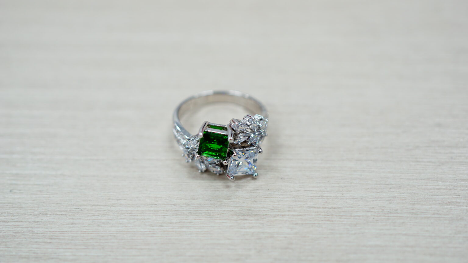 Help! I Lost My Engagement Ring: 6 Steps to Take
