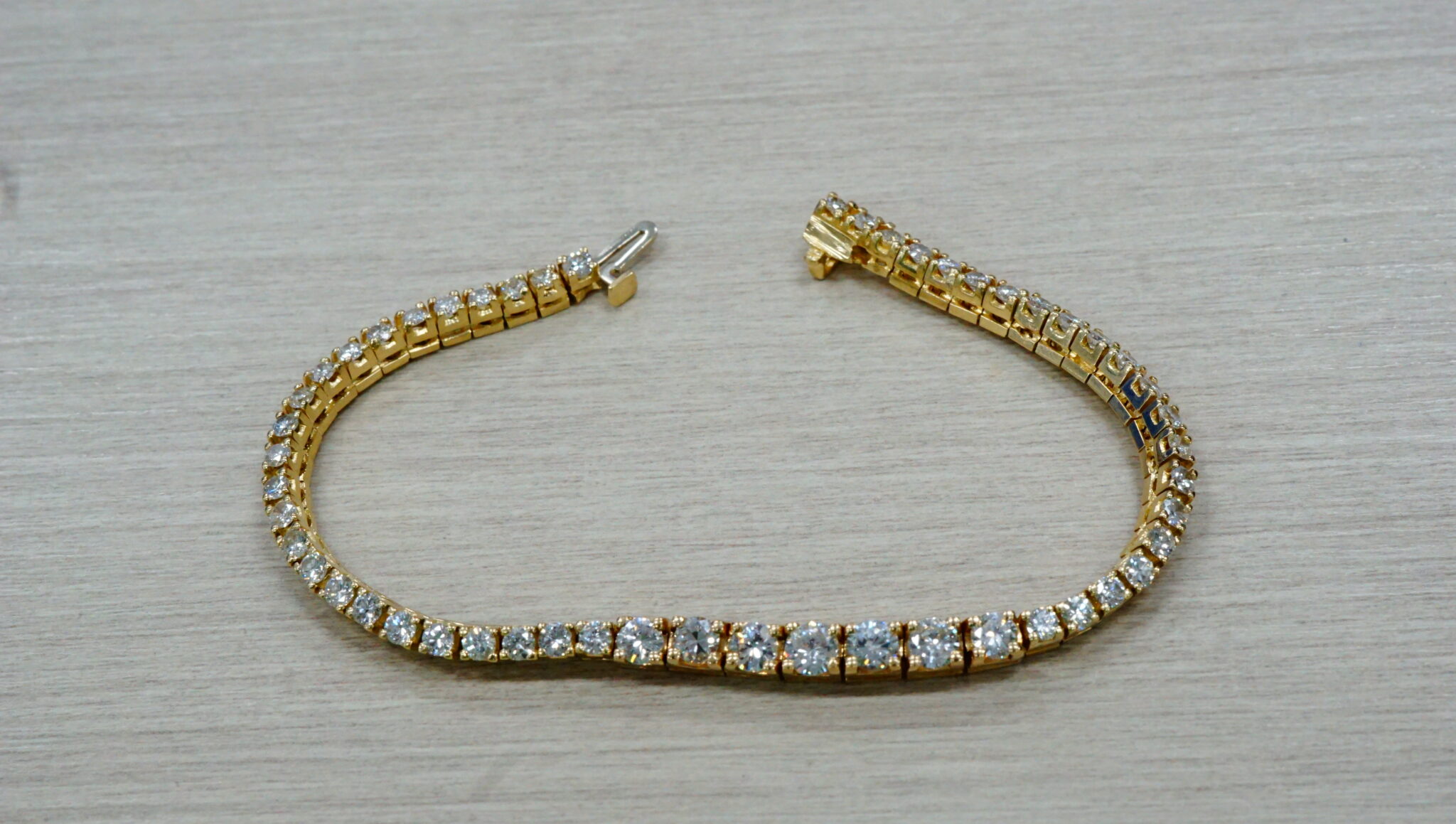 A Quick Guide To Brooch Conversion | Quick Jewelry Repairs